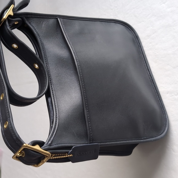 Coach | Bags | Coach Vintage Navy Leather Legacy Zip Shoulder Bag 9966 ...